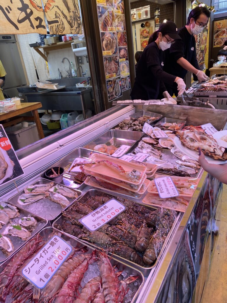 Tsukiji Fish Market – Japan with the fam